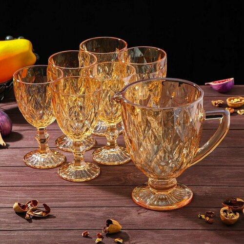 Набор для напитков из стекла «Круиз», 7 предметов: кувшин 1,1 л, 6 бокалов 300 мл, цвет золотой