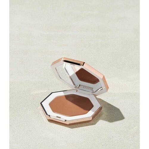 Кремовый бронзер Fenty Beauty Cheeks Out Freestyle 6,2г