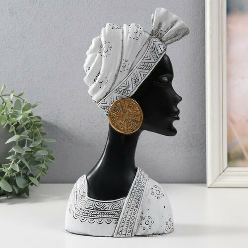 Сувенир полистоун бюст "Африканка в головном уборе с серьгами" серый 13,5х7х27 см 9901219