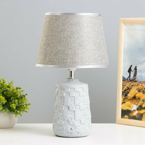 Настольная лампа "Асфея" Е14 40Вт серый 20х20х33 см