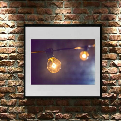 Постер "Две горящие лампочки" Cool Eshe из коллекции "Интерьеры на любой вкус", плакат на стену А4 (29,7 х 21 см)