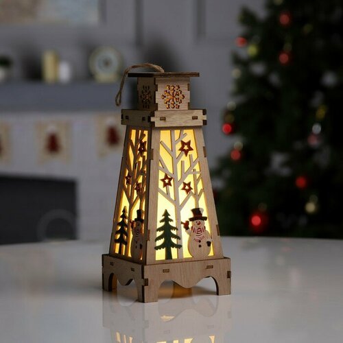 Светодиодная фигура Luazon Lighting "Снеговик в лесу", 11х23х11 см, дерево, LR1130х3, свечение теплое белое