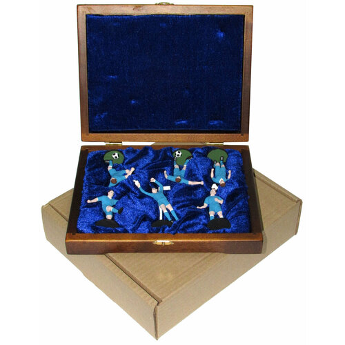 Набор миниатюр в деревянной шкатулке футбол 6 фигур (голубая форма) 23*19*5 см 999-RAZ-10