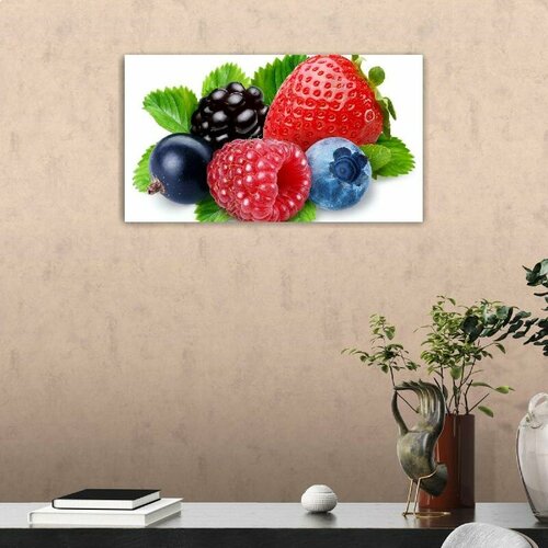 Картина на холсте 60x110 LinxOne "Клубника черника ежевика" интерьерная для дома / на стену / на кухню / с подрамником