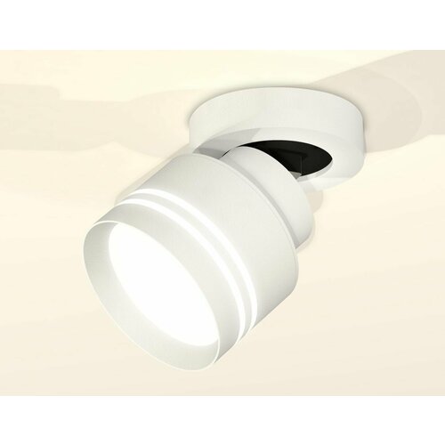 Комплект накладного поворотного светильника с акрилом Ambrella Light XM8101026