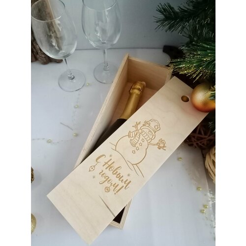 Деревянный подарочный бокс под бутылку вина "Снеговик-2" 11,5х35х10,3 см