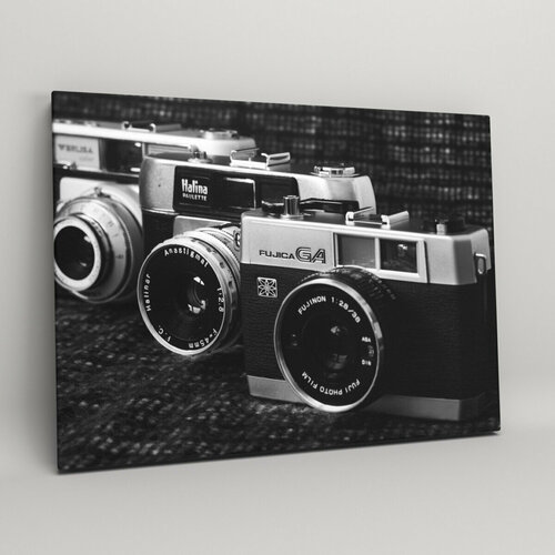 Картина на холсте (интерьерный постер) "Черно - белые ретро фотоаппараты" с деревянным подрамником, размер 60x45 см