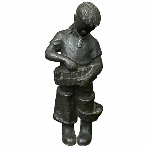 Чугунная статуэтка "Юный охотник" 1978 г. Куса, СССР