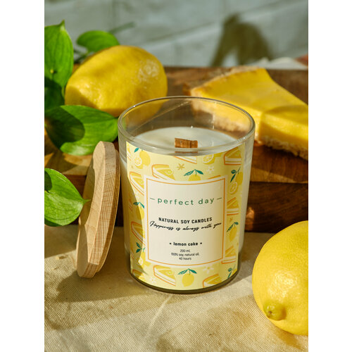 Свеча ароматическая Lemon cake/ Лимонный пирог деревянный фитиль