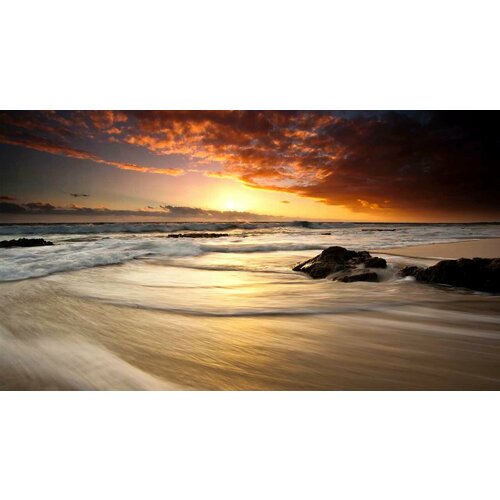 Картина на холсте 60x110 LinxOne "Море тепло небо камень пляж" интерьерная для дома / на стену / на кухню / с подрамником