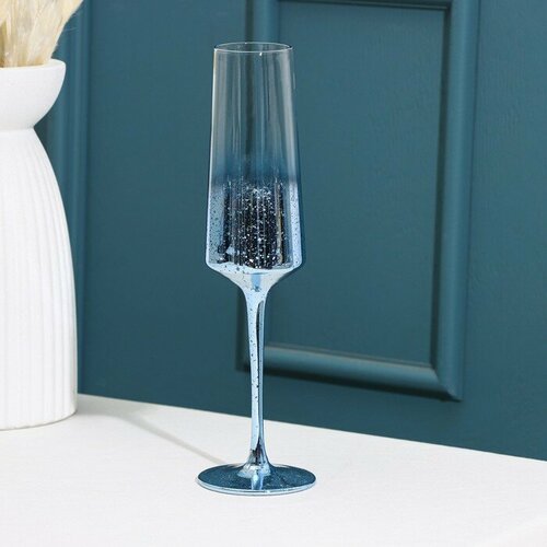 Magistro Бокал стеклянный для шампанского Magistro «Мерцание», 190 мл, цвет синий