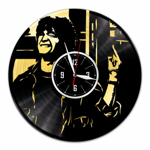 Виктор Цой - настенные часы из виниловой пластинки (с золотой подложкой)