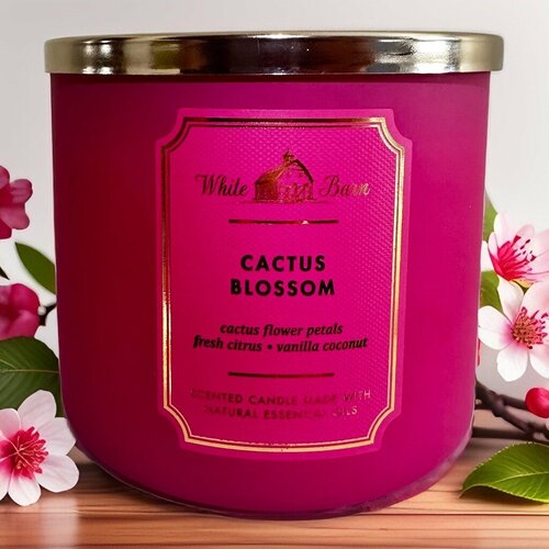 Свеча ароматическая Bath and Body Works Cactus Blossom 3 фитиля