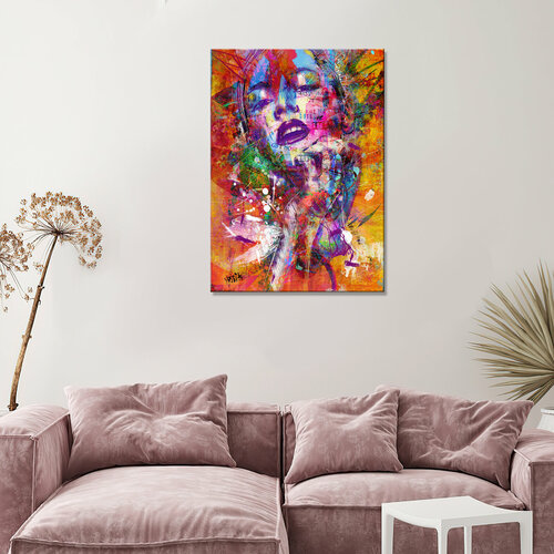 Интерьерная картина на холсте - Яркая девушка в тёплых тонах арт 50х70