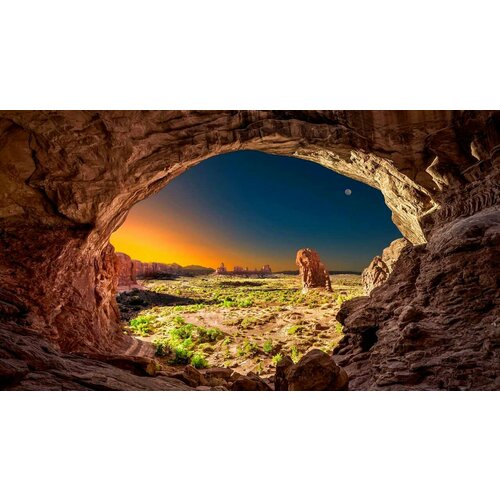 Картина на холсте 60x110 Альянс Лес "Луна пещера скалы арка природа" на подрамнике / интерьер/ декор