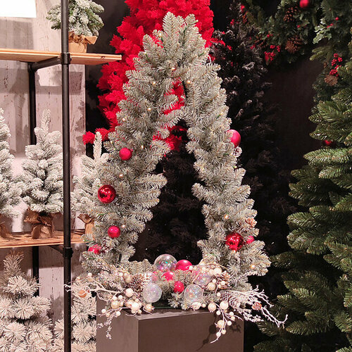 A Perfect Christmas Декоративная настольная елка с лампочками Joyful 91 см, 50 теплых белых LED ламп, на батарейках, ПВХ 31DTT91B