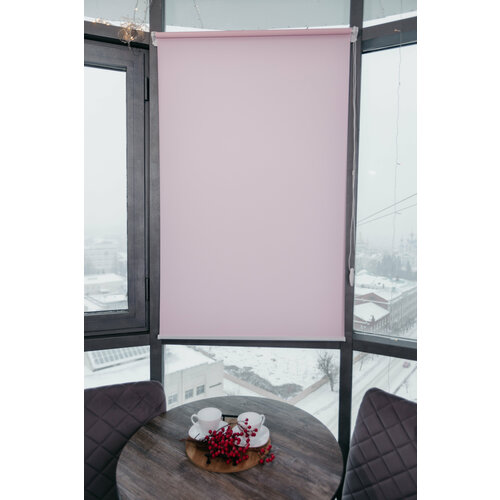 Рулонная штора розовая на окна 140 (ширина) Х 160 (высота).