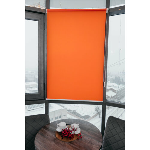 Рулонная штора оранжевая на окна 60 (ширина) Х 70 (высота).