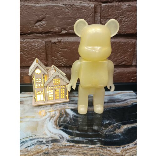 Мыло BearBrick 17см. Золотого цвета 250 гр.