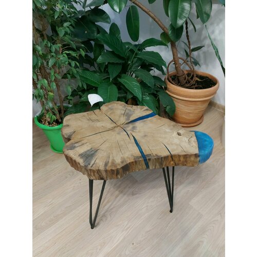 Журнальный столик, стол из натурального дерева массива граба с эпоксидной смолой Vamstol 46-64-5,5