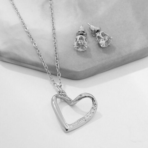 Комплект бижутерии Гарнитур 2 предмета: серьги, кулон "Сердце" изогнутое, цвет серебро, 40 см, серебряный