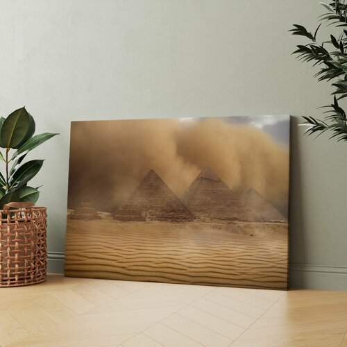 Картина на холсте "Сцена в пустыне с тремя пирамидами на заднем плане" 60x80 см. Интерьерная, на стену.