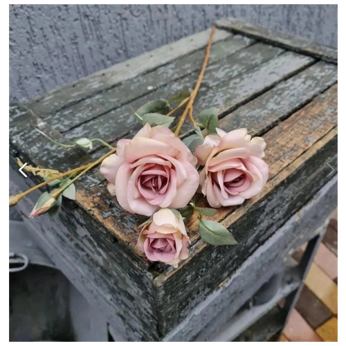 Букет искусственных роз с бутонами 65 см 1 ветка. розового с синевой цвета