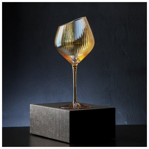 Бокал для вина Magistro "Иллюзия", 550 мл, 10х24 см, цвет бронзовый