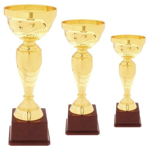 Командор Кубок 120В, наградная фигура, золото, подставка пластик, 33,2 × 11,8 × 10,5 см.