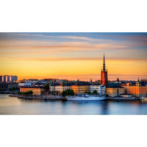 Картина на холсте 60x110 LinxOne "Швеция город Стокгольм башни" интерьерная для дома / на стену / на кухню / с подрамником