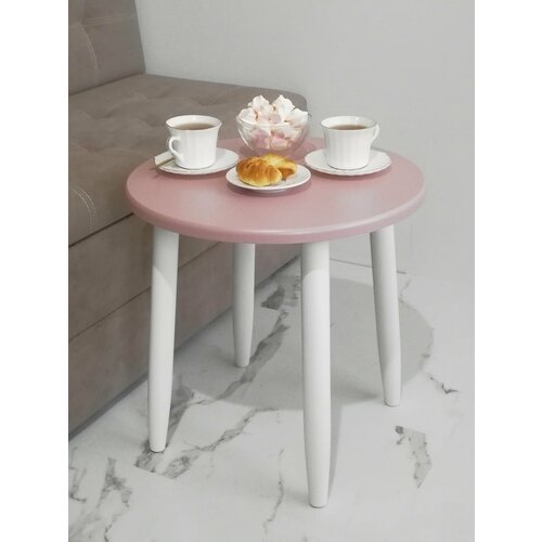 Столик, журнальный столик, кофейный, прикроватный, детский круглый . Диаметр 47 см, в= 47 см. Цвет: светло- розовый белые крашенные ножки .