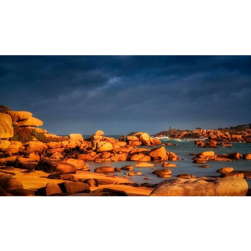 Картина на холсте 60x110 Альянс Лес "Свет камни берег море домик" на подрамнике / интерьер/ декор