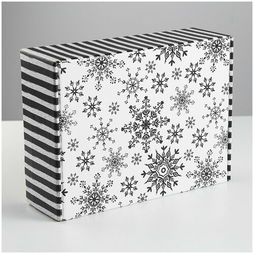 Коробка складная «Снежная», 30,7 х 22 х 9,5 см