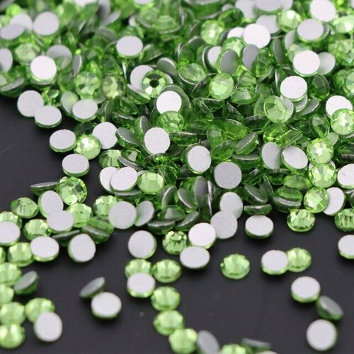 Стразы, кристаллы Peridot ss 16, перидот, цвет светло-зеленый, зеленый, холодная фиксация, стекло, 720 шт. в упаковке