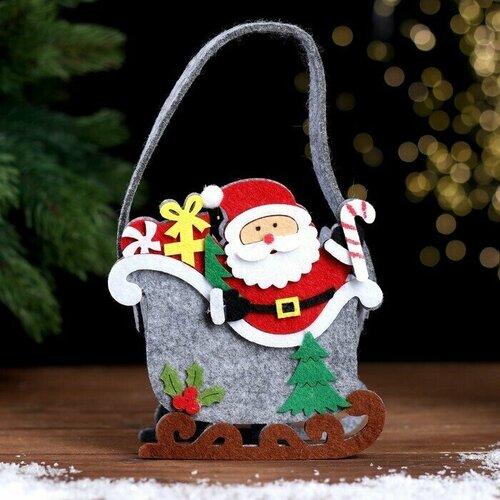 Новогодняя корзинка для декора "Дед Мороз и сани" 13 х 7 х 19 см