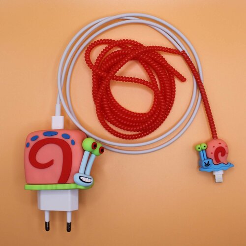 Комплект с обмоткой-спиралью для кабеля и защитный чехол для зарядки / защита кабеля от излома / Гэри улитка Спанч Боба (красный)