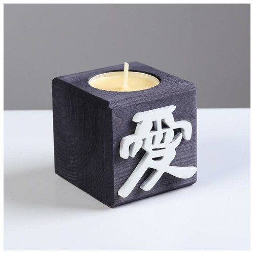 Свеча в деревянном подсвечнике "Куб, Иероглифы. Любовь", эбен, аромат манго