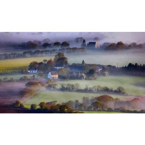 Картина на холсте 60x110 LinxOne "Англия дома деревья поля туман" интерьерная для дома / на стену / на кухню / с подрамником