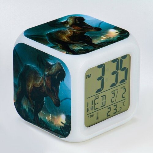 SUI Часы - будильник электронные детские "Динозавр" настольные, с подсветкой, 8 х 8 см, ААА