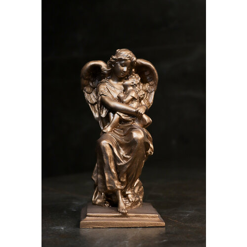 Ангел с младенцем статуэтка для интерьера 20 см фигурка декоративная из гипса цвета бронзы