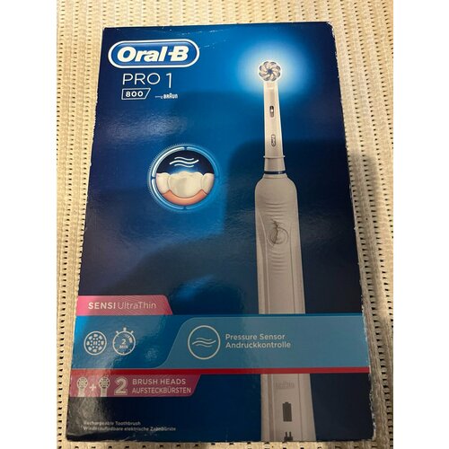 Электрическая зубная щетка Oral - B Pro 800 UltraThin Sensi