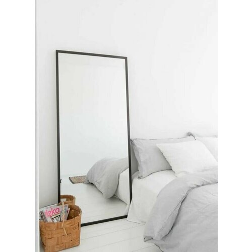 Настенное интерьерное зеркало в классической черной раме для спальни, гостиной и прихожей, в ванную комнату MIRROR MASTER, 400х1650 мм