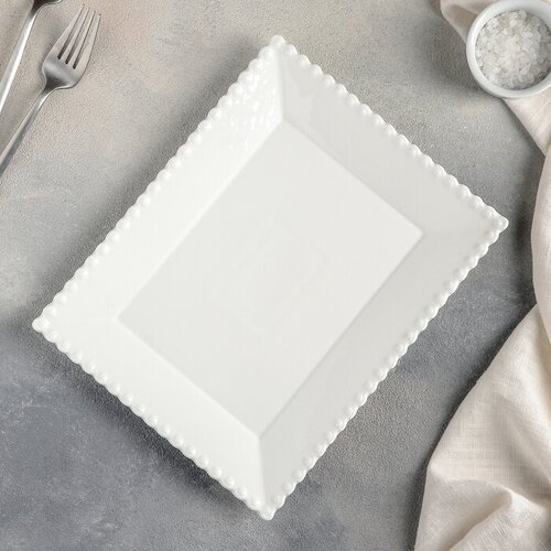 Magistro Тарелка фарфоровая обеденная Magistro «Лакомка», 25×20 см, цвет белый