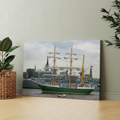 Картина на холсте "Большая зелено-белая лодка в воде" 50x70 см. Интерьерная, на стену.