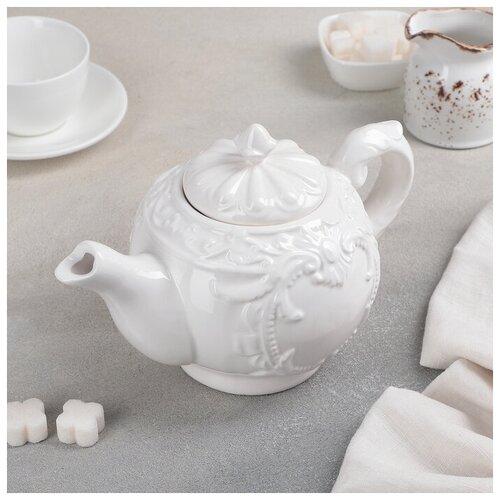 Чайник керамический заварочный Винтаж, 900 мл, цвет белый