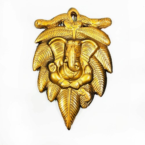Ганеша на резном листе Панно - символ процветания и мудрости