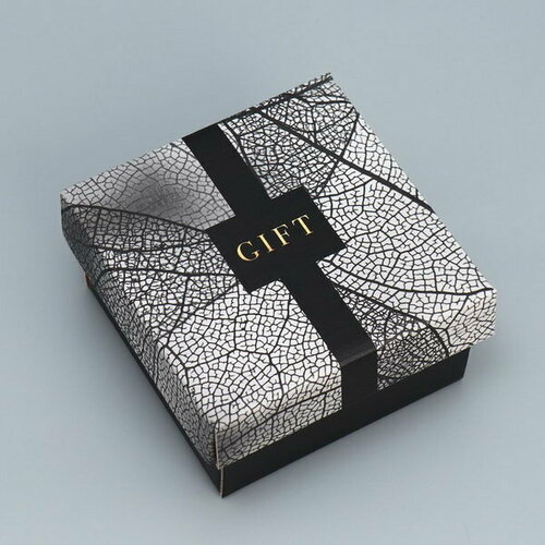 Коробка складная "Gift", 12 x 12 x 6.5 см