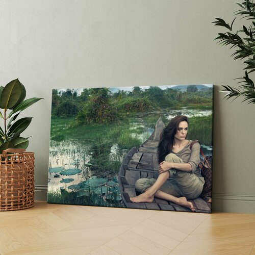 Картина на холсте (Женщина сидит на лодке на болоте) 40x60 см. Интерьерная, на стену.