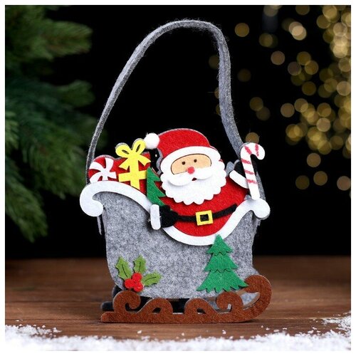 SUI Новогодняя корзинка для декора «Дед Мороз и сани» 13 × 7 × 19 см