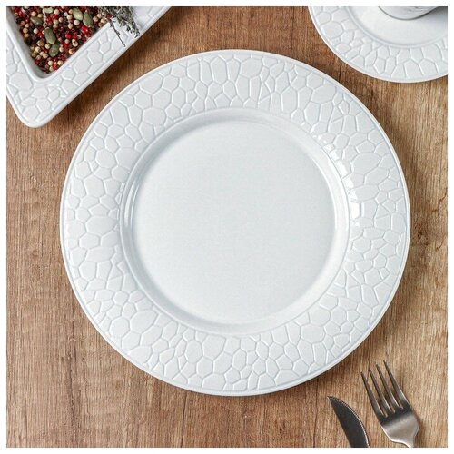 Тарелка фарфоровая обеденная Magistro Rodos, d=25,8 см, цвет белый